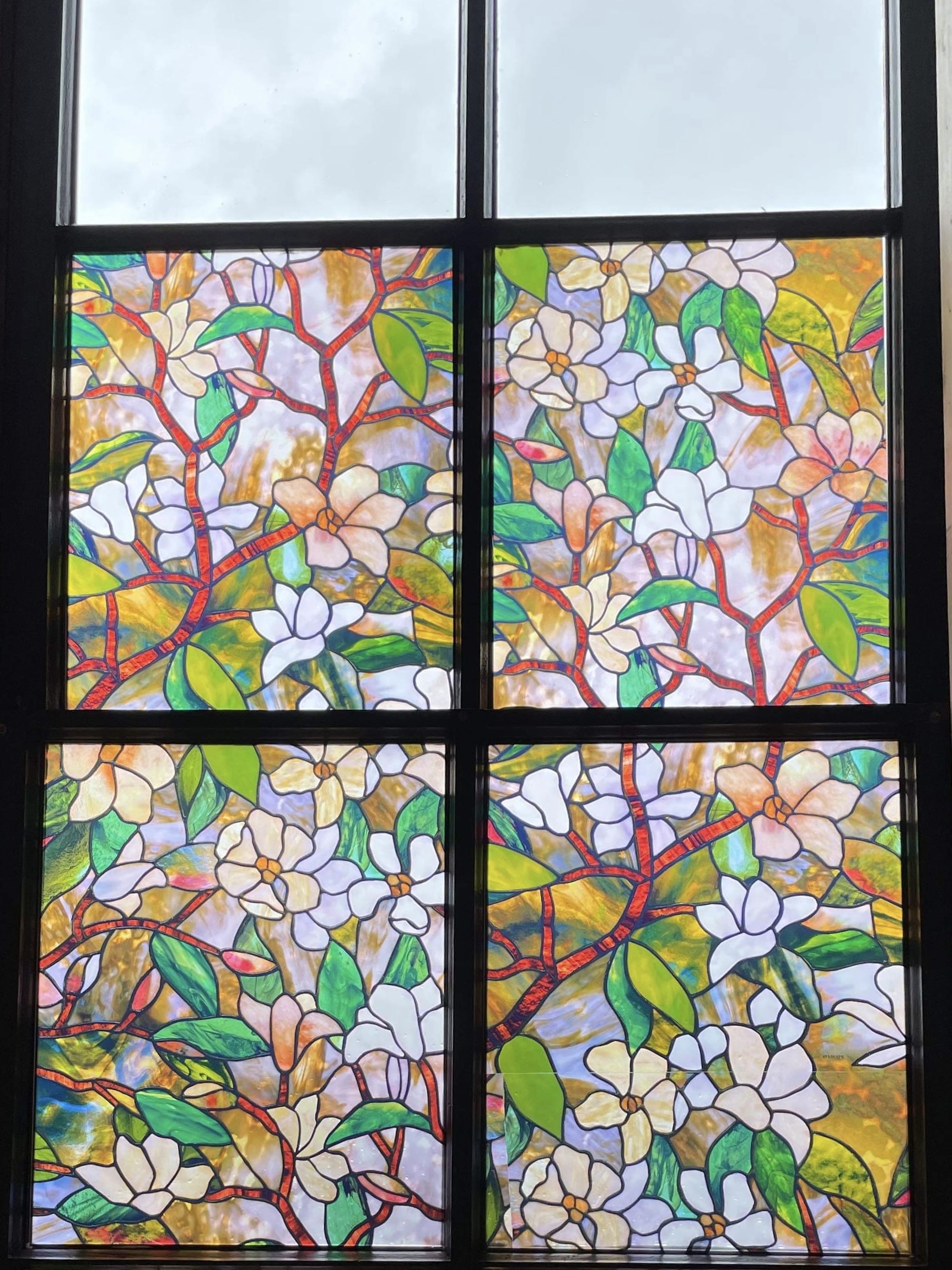 About – LoLoBee's Lounge