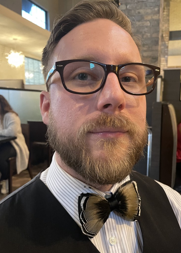 About – LoLoBee's Lounge