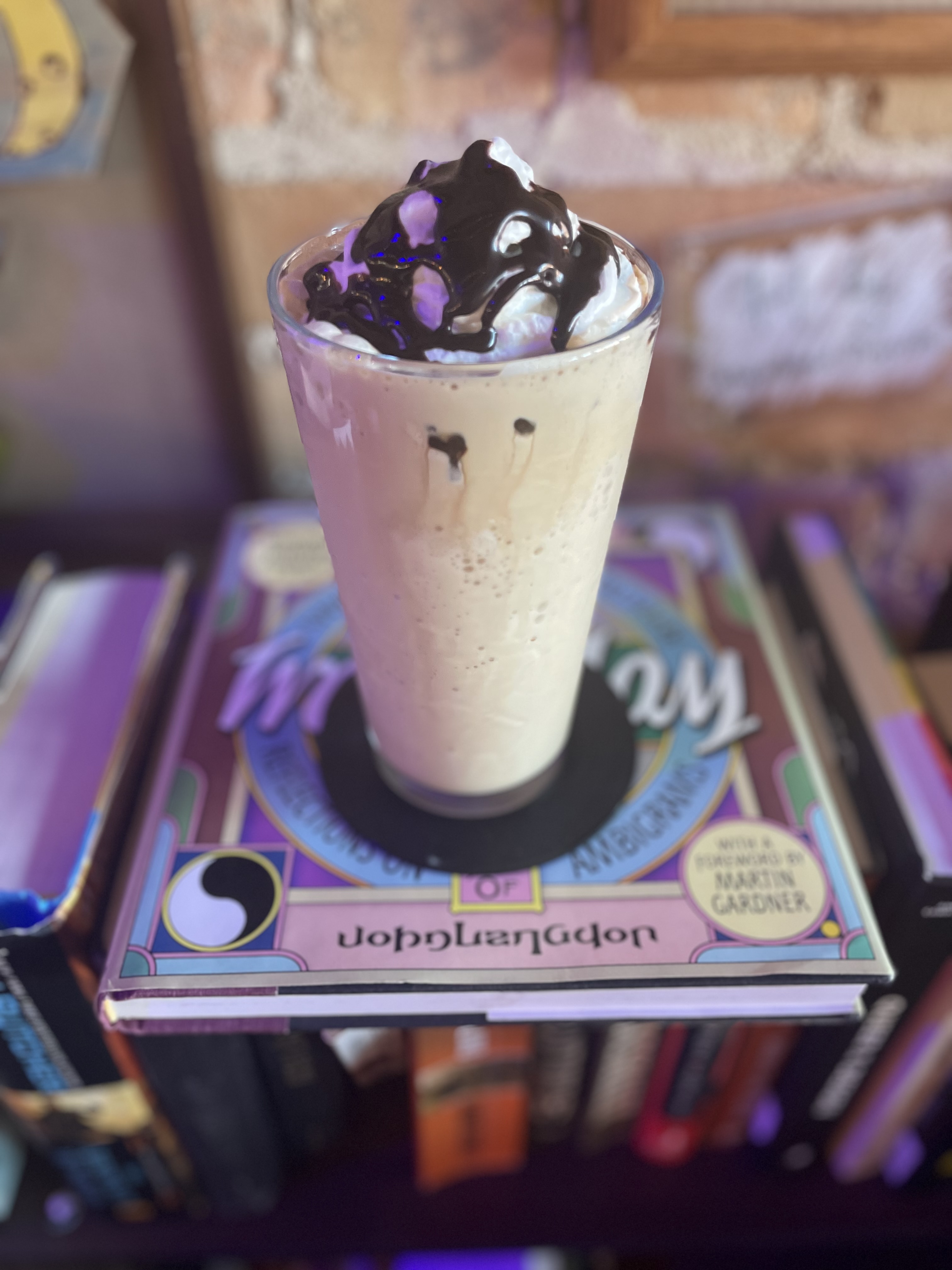 Glacial – LoLoBee's Lounge